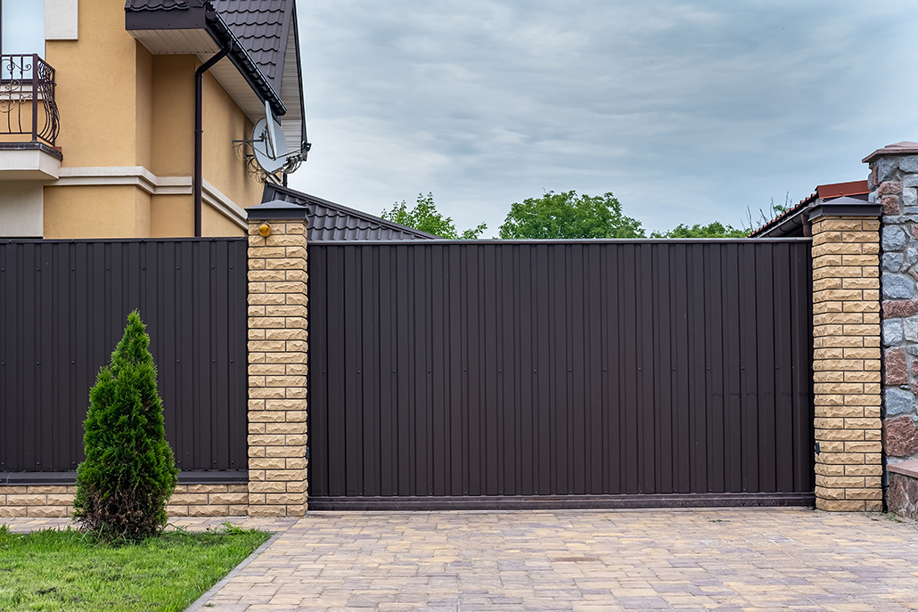 Aluminum vs. Steel Fence: Which Is Better? | Anderson Fence